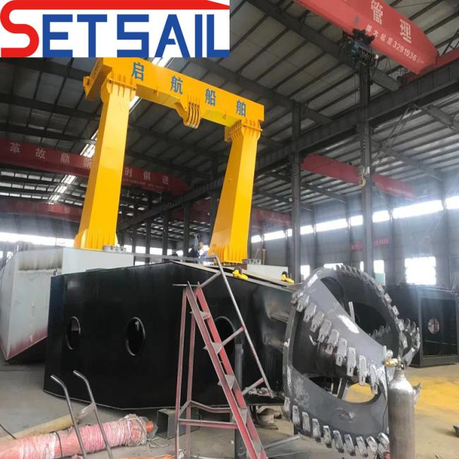 Hydraulic Diesel Engine 14 Inch Cutter Suction Dredger for Sale