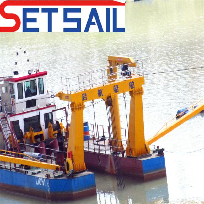 Realiable Diesel Engine Proformance Cutter Suction Dredger with Anchor Boom