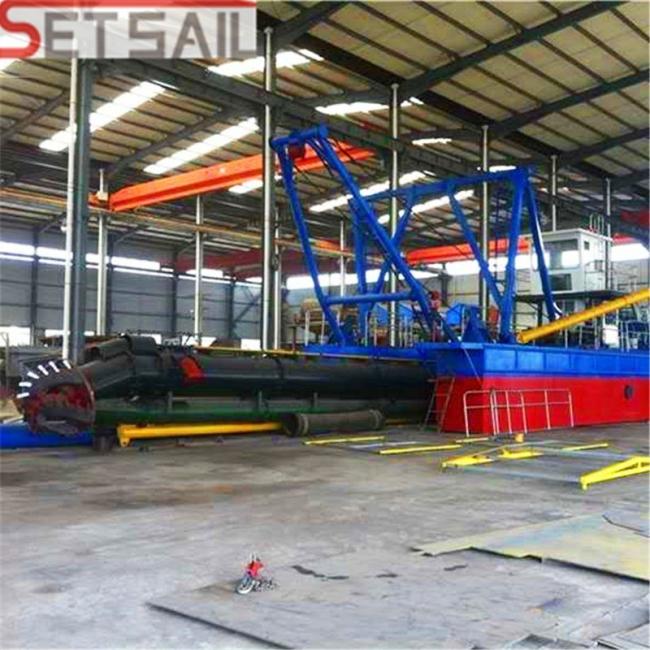 Hydraulic Control Diesel Engine Power Cutter Suction Ship for Dredger