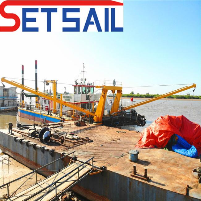 Water Flow 7500m3 32inch Cutter Suction Dredger for River Sand