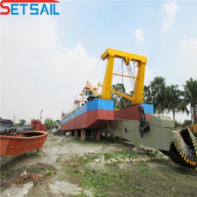 Hydraulic Pump Cutter Suction Dredging Boat for Sale