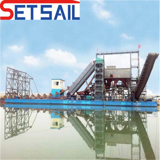 Chain Bucket Diamond Mining Dredger Used in River
