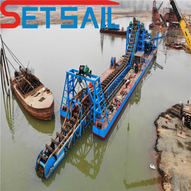 Durable Hull Chain Bucket Gold Mining Boat with Jigging Machinery