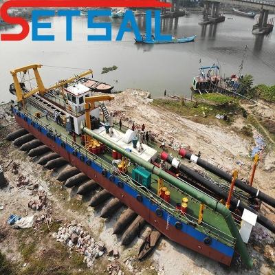China Max. Discharge Distance of 15 Kilometer Customized Cutter Suction Mud Dredger with PE Pipe for sale