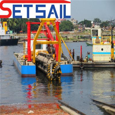 China 1800m3 Capacidad de suelo 26 pulgadas Motor diesel cortador excavadora de succión con transporte de espudo en venta