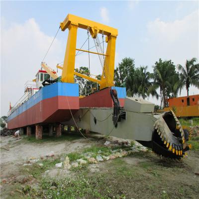 China 7000m3 de flujo de agua de la bomba Siemens PLC hidráulico de 28 pulgadas cortador de succión draga para dragado en venta