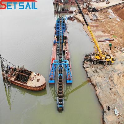 Cina 50-300m3 Durable Hull Chain Bucket River Mining Dredger per il lago Gold in multi colore in vendita