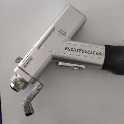 Cina Swing Gun 3000W Handheld Fiber Laser Welding Machine per l'alluminio in acciaio inossidabile in vendita