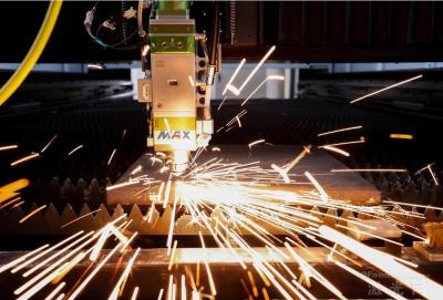 Cina 1500W 2000W 3000W Raycus sorgente laser tubo in acciaio inossidabile piastra di metallo lamiera CNC Fibra laser macchina di taglio in vendita