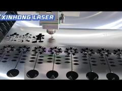 4020 2000W Machine de découpe laser à haute précision à fibre avec tête laser Raytools
