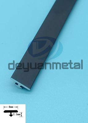 T de aluminio negro perfila solar el ajuste con una flecha