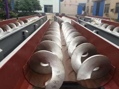 China Vista a operação simples do voo do transporte de parafuso da lâmina do eixo helicoidal da resistência Q345B à venda