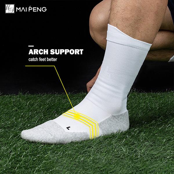 Quality Cushioned Athletic Football Socks Anti Slip Crew Grip Soccer Socks for sale