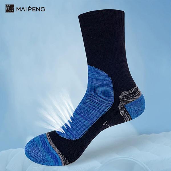 Quality Unisex Crew Breathable Hiking Socks Waterproof Mountain Climbing Socks for sale