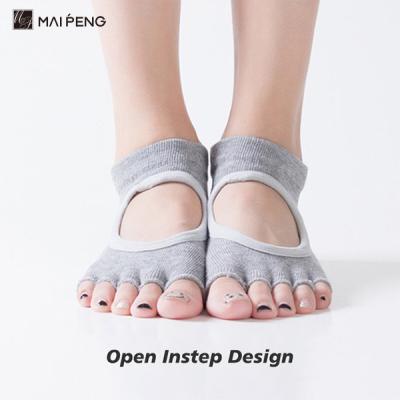 China Cotton Open Toe Yoga Socks Non Slip Women's Pilates Grip Socks for sale