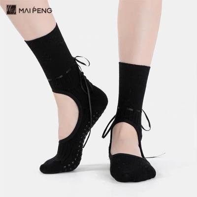 China Riemen Design Anti-Slip met open instep Yoga sokken Vrouwen Pilates Crew Grip sokken Te koop