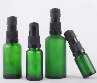 Cina Lo spruzzo di vetro verde ambrato della foschia di 4oz 2oz imbottiglia la bottiglia dello spruzzo del giro di 2 Oz Boston con lo spruzzatore fine della foschia in vendita