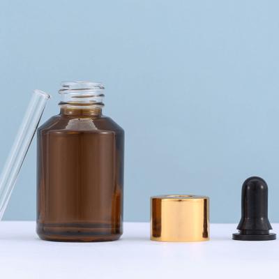 Cina 5 bottiglia di vetro dell'erogatore dell'olio essenziale della pipetta della bottiglia del contagoccia di ml 30ml Amber Glass Essential Oil Bottles in vendita