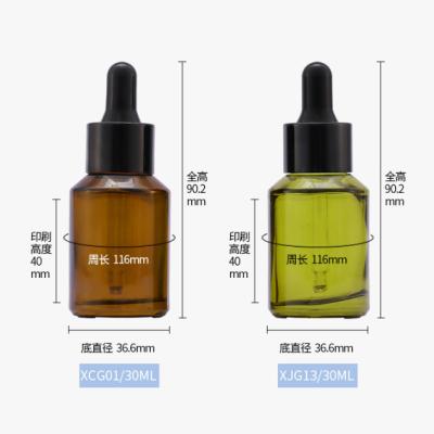 Cina 5 bottiglia di vetro dell'erogatore dell'olio essenziale della pipetta della bottiglia del contagoccia di ml 30ml Amber Glass Essential Oil Bottles in vendita