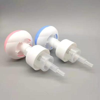 Cina L'erogatore del sapone della lozione per le mani pompa la schiuma di plastica del fiore dell'erogatore della pompa di 40mm 42mm in vendita