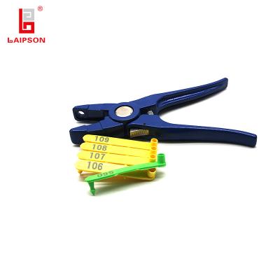 China Small Tag Pliers One Piece Single Sheep Ear Tag Applicator For Goat Farm for sale