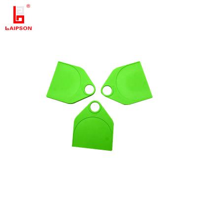 Cina BASF TPU Cattle Cow Goat Bull Neck Tag With Laser Printing Numbers For Livestock in vendita
