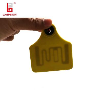 China TPU 75MM Long Range UHF RFID Long Range Uhf Rfid Livestock Ear Tag For Tracking Cow Horse for sale