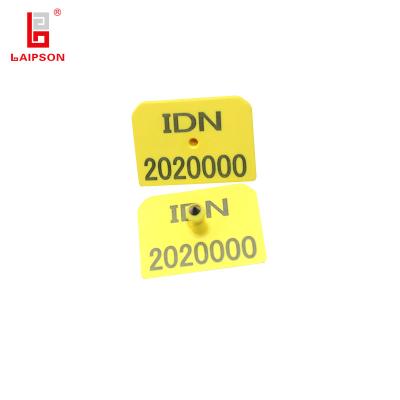 China BASF 52*38mm Tpu Laser Printing QR Code Metal Tip Cattle Pig Sheep Ear Tag For Farm for sale