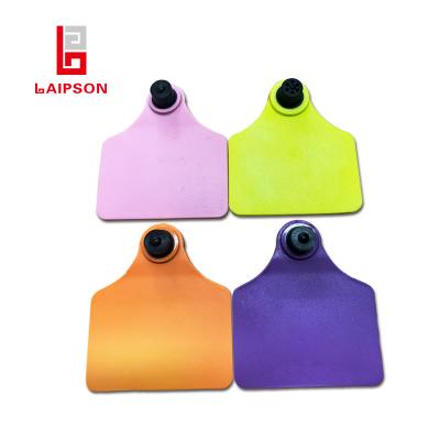 Cina 75mm Iso9001 Basf Tpu 860mhz Uhf Due pezzi di etichetta animale a prova di manomissione per allevamenti di bovini, mucche e pecore in vendita