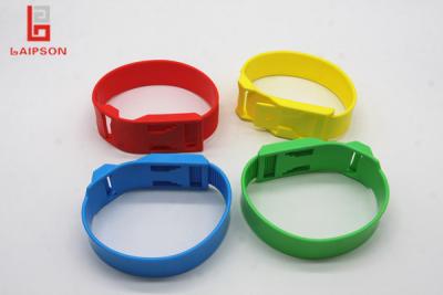 Cina La banda TPU della gamba del bestiame dell'identificazione del bestiame impermeabilizza il colore rosso di 356mm*30mm in vendita