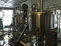 China Micro Pub Microbrewery Equipment 3.5 Bbl Brewing System Polished Surface for sale