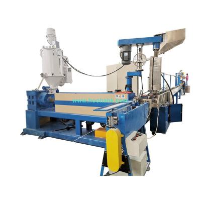 Cina La linea di costruzione 4T dell'estrusione di cavo dell'Algeria del cavo della macchina bianca dell'estrusione pesa la macchina elettrica della fabbricazione di cavi in vendita