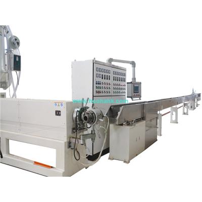 China Gegevenskabel van het de Isolatiejasje van de Productiemachine de Uitdrijvingsmateriaal met pvc/Nylon Te koop