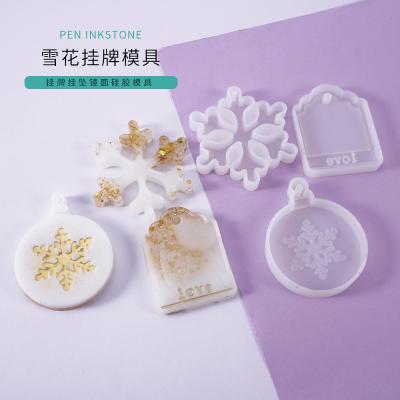 China DIY crystal dropper mold snowflake Christmas circular snowflake hanging pendant jewelry silicone mold for sale