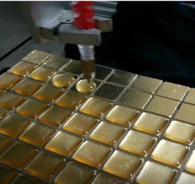 Automatic Epoxy Doming Sticker Machine