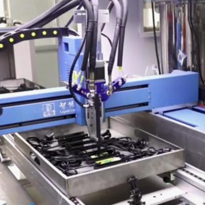 Cina Dispensing Machine per il processo di distribuzione accurata della colla in vendita