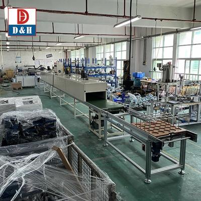 Cina La macchina locale per l'applicazione della colla è il partner perfetto per la produzione di elettronica online in vendita