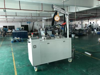 Cina 230V 380V Robot distributore di colla per la macchina di stampaggio di resina epossidica in vendita