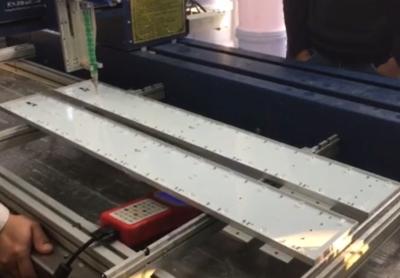 Cina Dispenser di colla di silicone con area di lavoro 480X5000X30mm Xyz in vendita