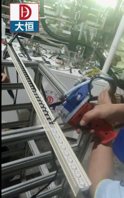 中国 25Lと10L コンテナ ボリューム AB LEDライト産業用エポキシ粘着剤配送機 販売のため