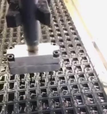 Cina Dispensatore automatico di colla per macchine e macchine ad alta precisione in vendita