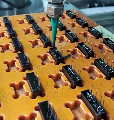 中国 2つのコンポーネントの計測用ポッティングのための混合と配給 200x200x100mm作業領域 販売のため