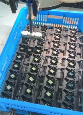 Cina Accuratezza dell'illuminazione a led Bi-componente Liquid Resin Glueing Machine for Manufacturing in vendita