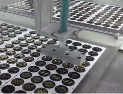 Cina Macchina elettrica di riempimento di adesivi a cupola per distributore di colla epossidica AB Sistema automatico in vendita