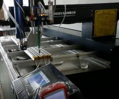 Cina Dispensatore epossidico automatico azionato elettricamente per applicazioni di collazione di precisione in vendita