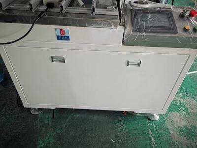 中国 オーダーメイド リクエスト 自動エポキシ樹脂のための電動CNCロボットの流体配給 販売のため