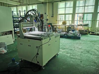 Cina Installazione verticale Macchina elettronica di miscelazione della colla per la messa a punto per richiesta personalizzata in vendita