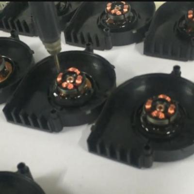 China Método de mistura dinâmica / estática Máquina de distribuição adesiva de componentes para personalização à venda