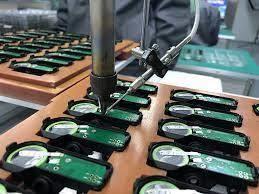 Cina Richieste di personalizzazione 2K Machine di riempimento e spruzzatura della colla azionata da elettricità in vendita