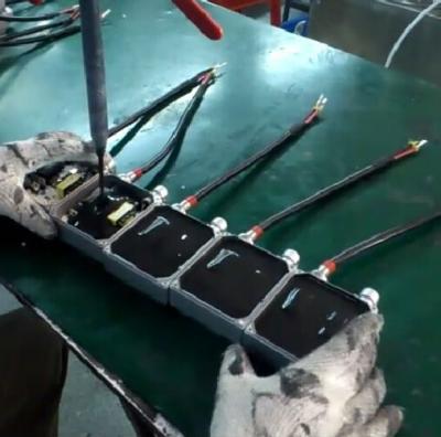 中国 動的混合 Pjl-1200 電動駆動用の2コンポーネントエポキシ樹脂マニュアルディスペンサー 販売のため